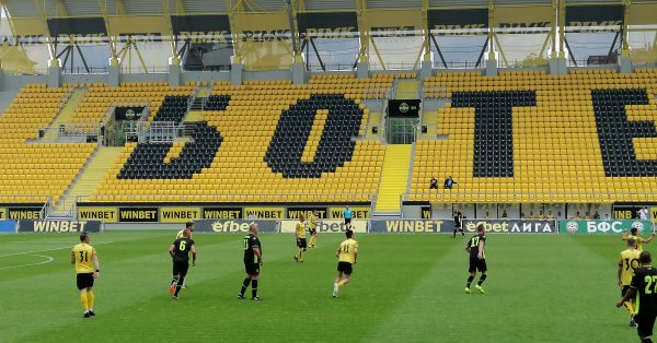 Стадионът на Ботев Пловдив е направен като в час по трудово - Gol